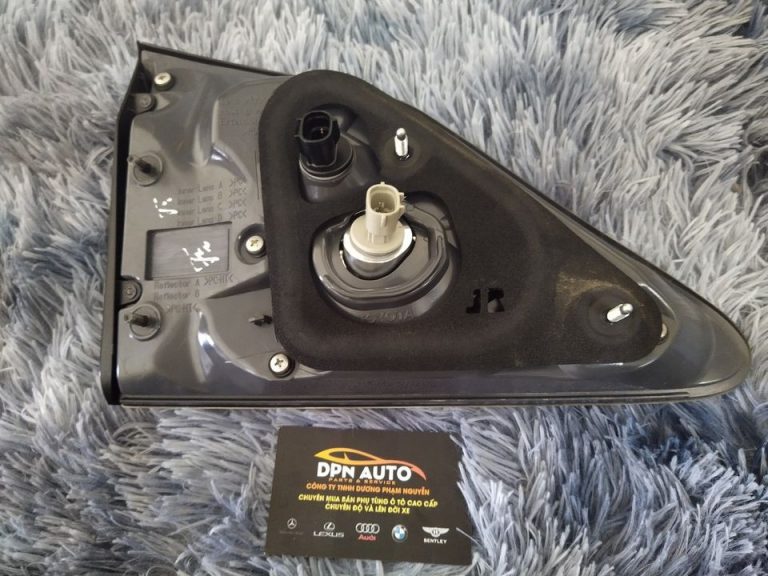 81581-48110 ĐÈN HẬU TRONG LEXUS RX350 2013-2015 VẾ PHẢI (RH) 8158148110 ...